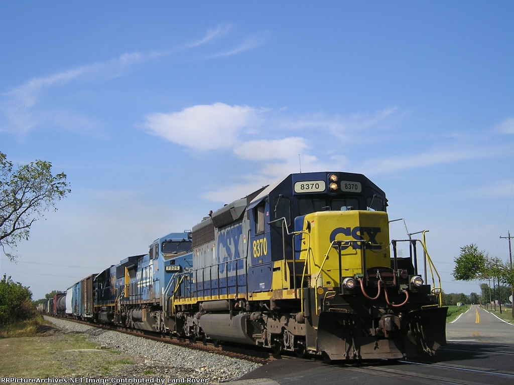 CSXT 8370 On CSX Q 366 - 15